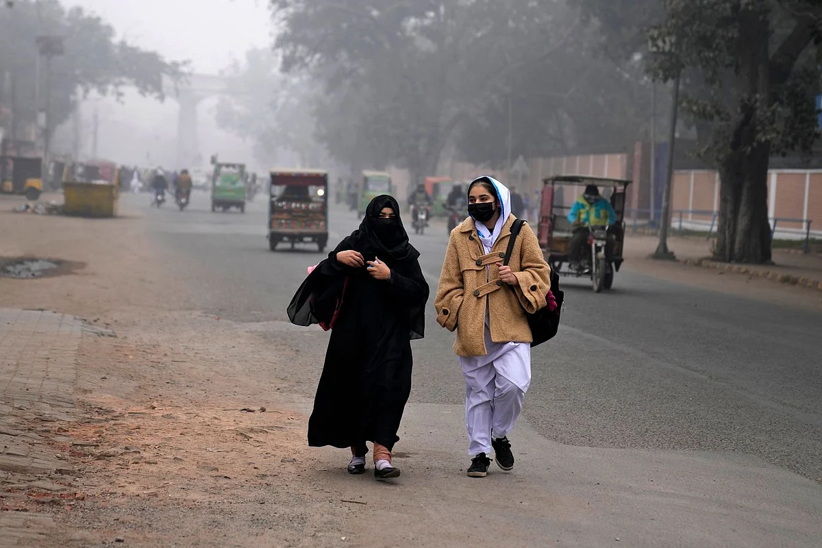 'Really suffocating': Pakistan emerges from record smog season ...