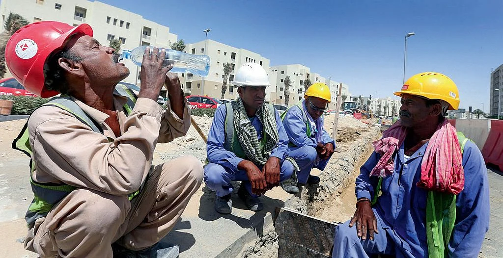 UAE mid-day break rule gets 99.8% compliance | Khaleej Times