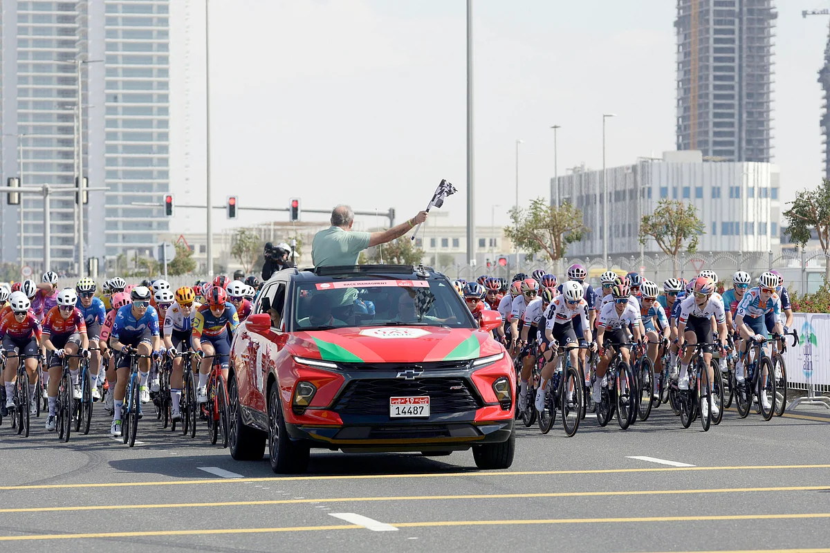 UAE traffic alert: Rolling road closures for final stage of cycling ...