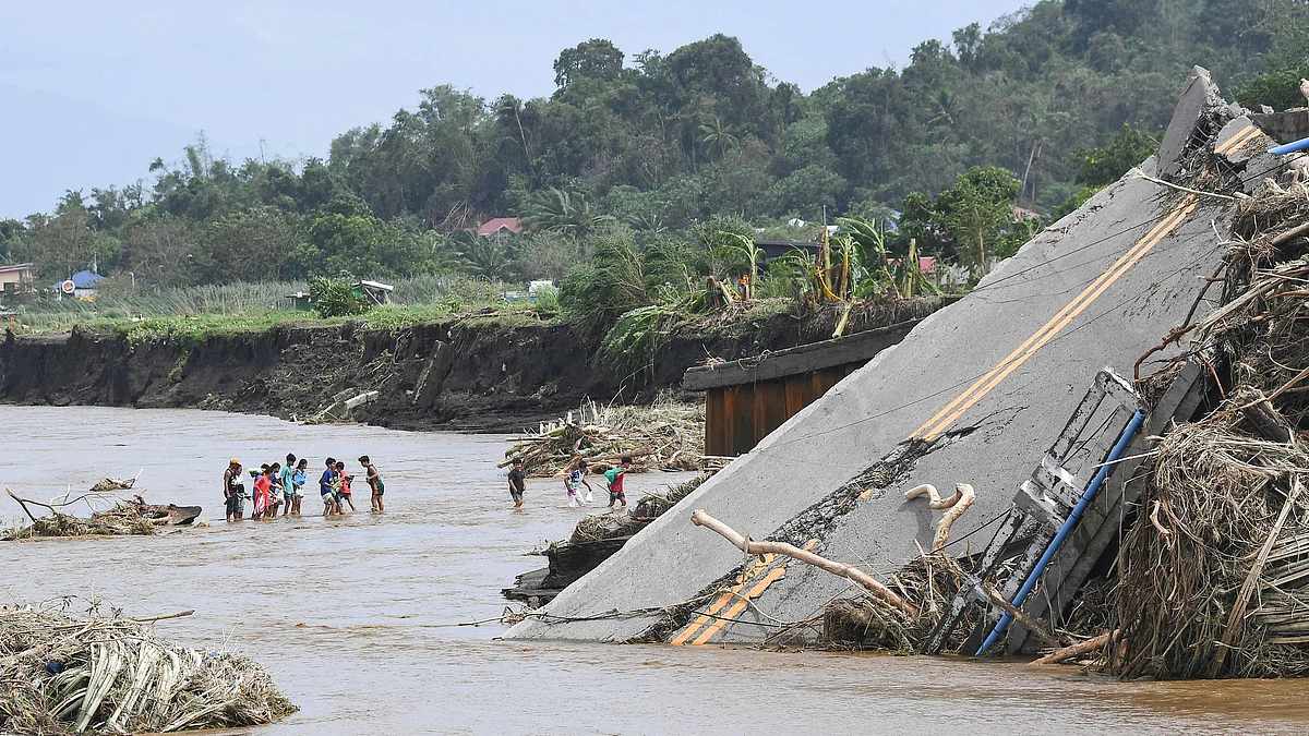 Death toll in Philippine storm rises to 100 | Khaleej Times