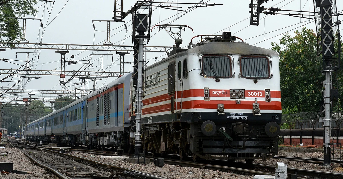 Indian Railways debunks viral job notification | Khaleej Times