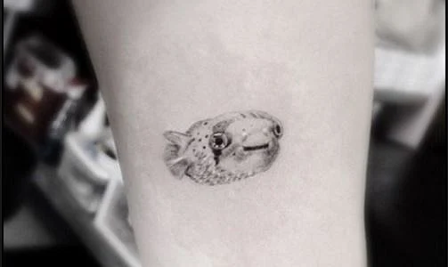 Miley Cyrus pays tribute to dead pet fish with tattoo | Khaleej Times