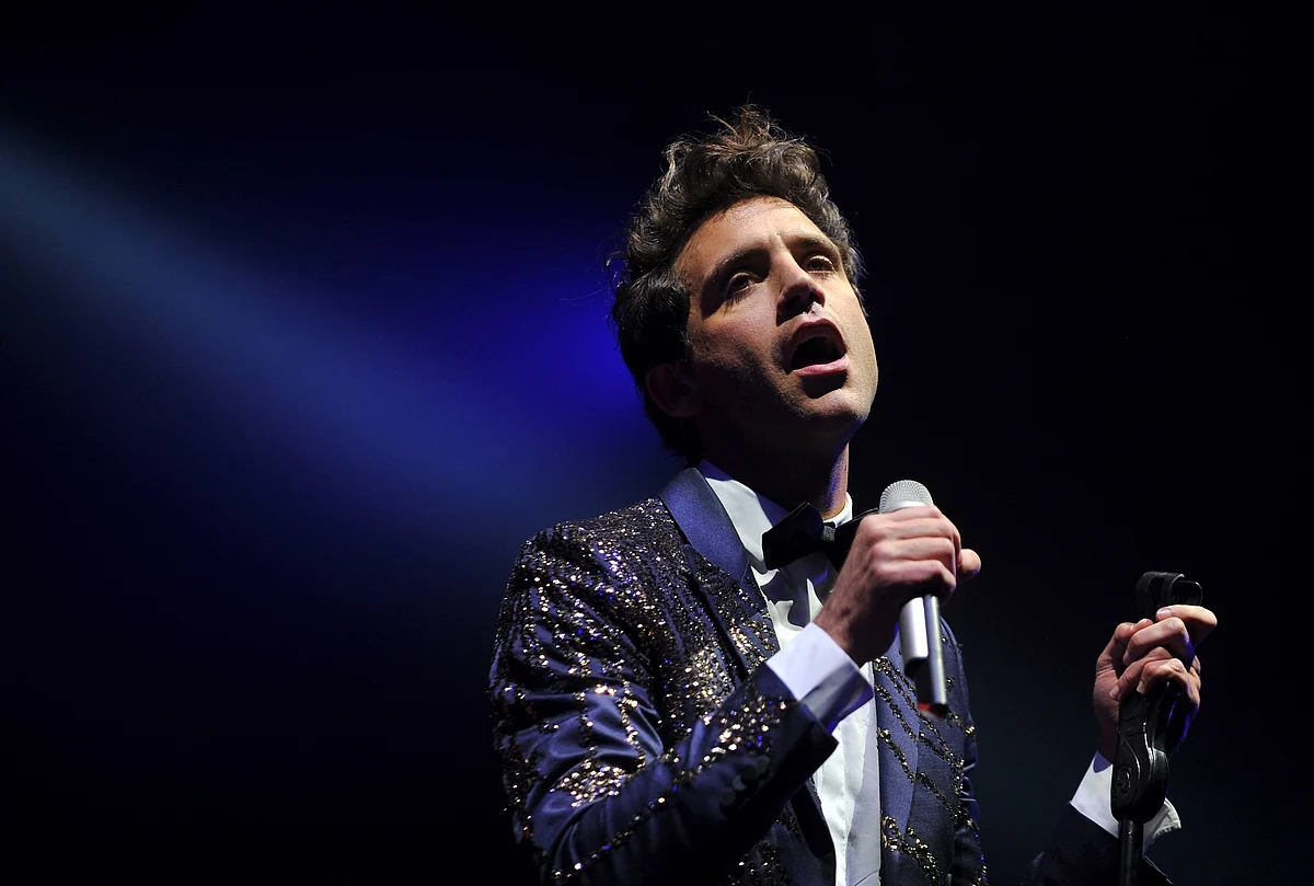 Beirut-born singer Mika to livestream concert today for blast victims ...