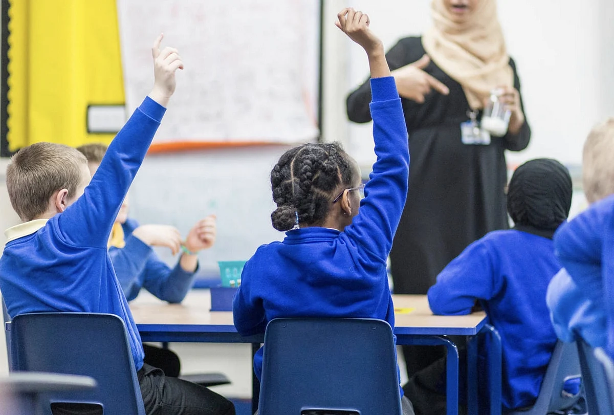 Abu Dhabi: Enrol your child in a charter school; eligibility, documents ...