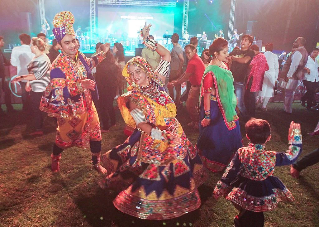 Bollywood singer Bhoomi Trivedi rocks Dubai's Dandiya Fest | Khaleej Times