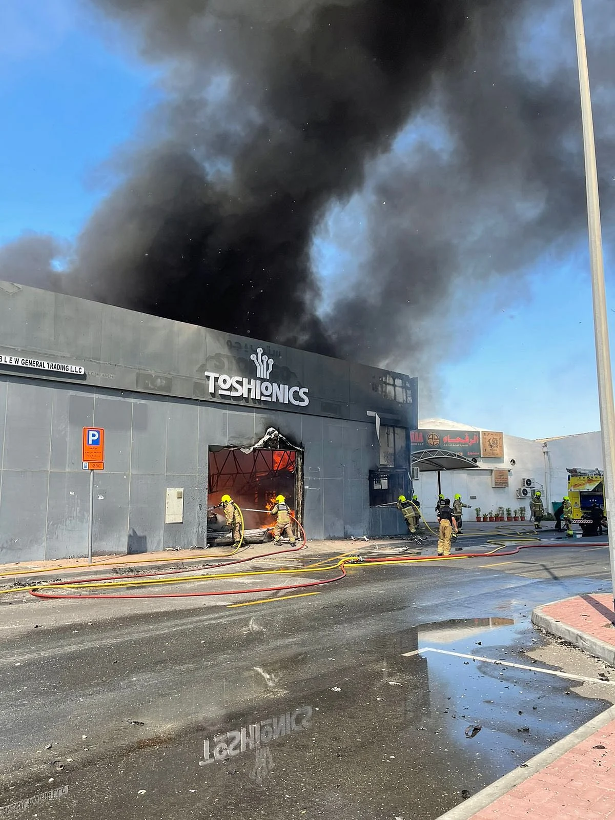 Dubai: Deira warehouse fire brought under control, says Civil Defence ...