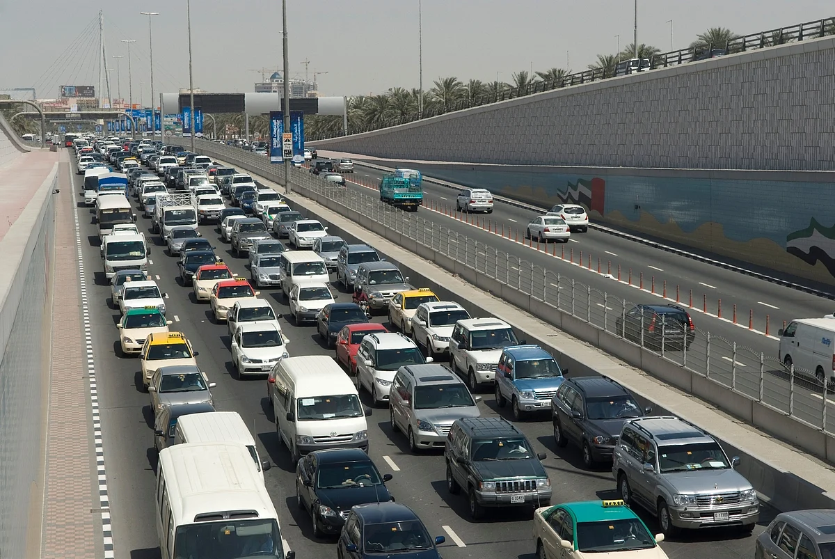 UAE traffic: Heavy congestion on Dubai, Sharjah roads | Khaleej Times