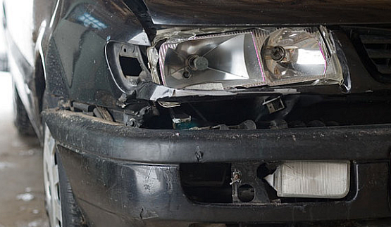 Learner driver crashes car while making video call | Khaleej Times