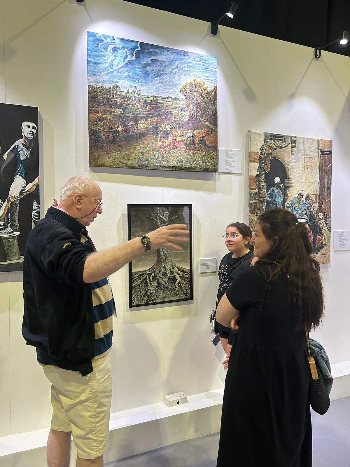 Dubai: Syrian artist restores destroyed artworks from war-torn homeland ...