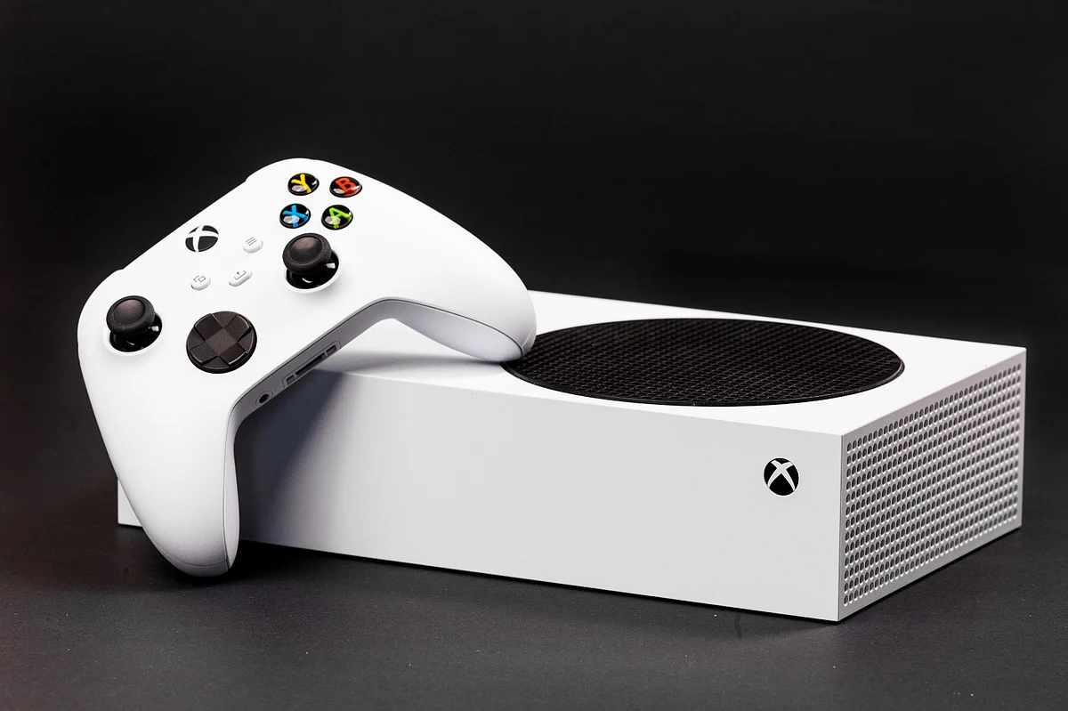 Xbox Series S Review: An accessible gaming console that won’t break the ...