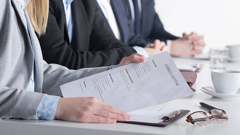 UAE jobs: Should your CV have a photo? 5 tips to write a great resume ...