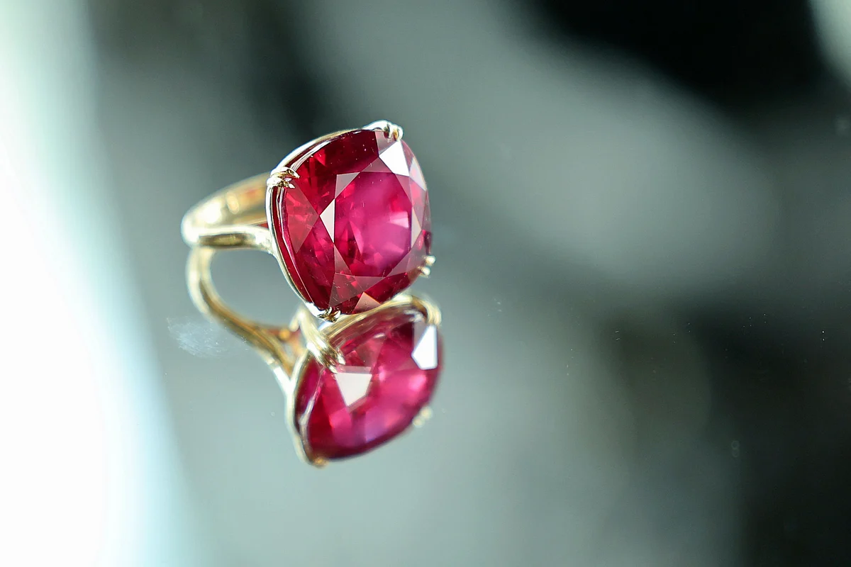 World's largest ruby gemstone on auction sells for record $34.8 million ...