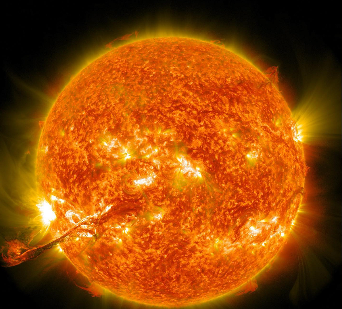 Nasa shares breathtaking photo of solar activities