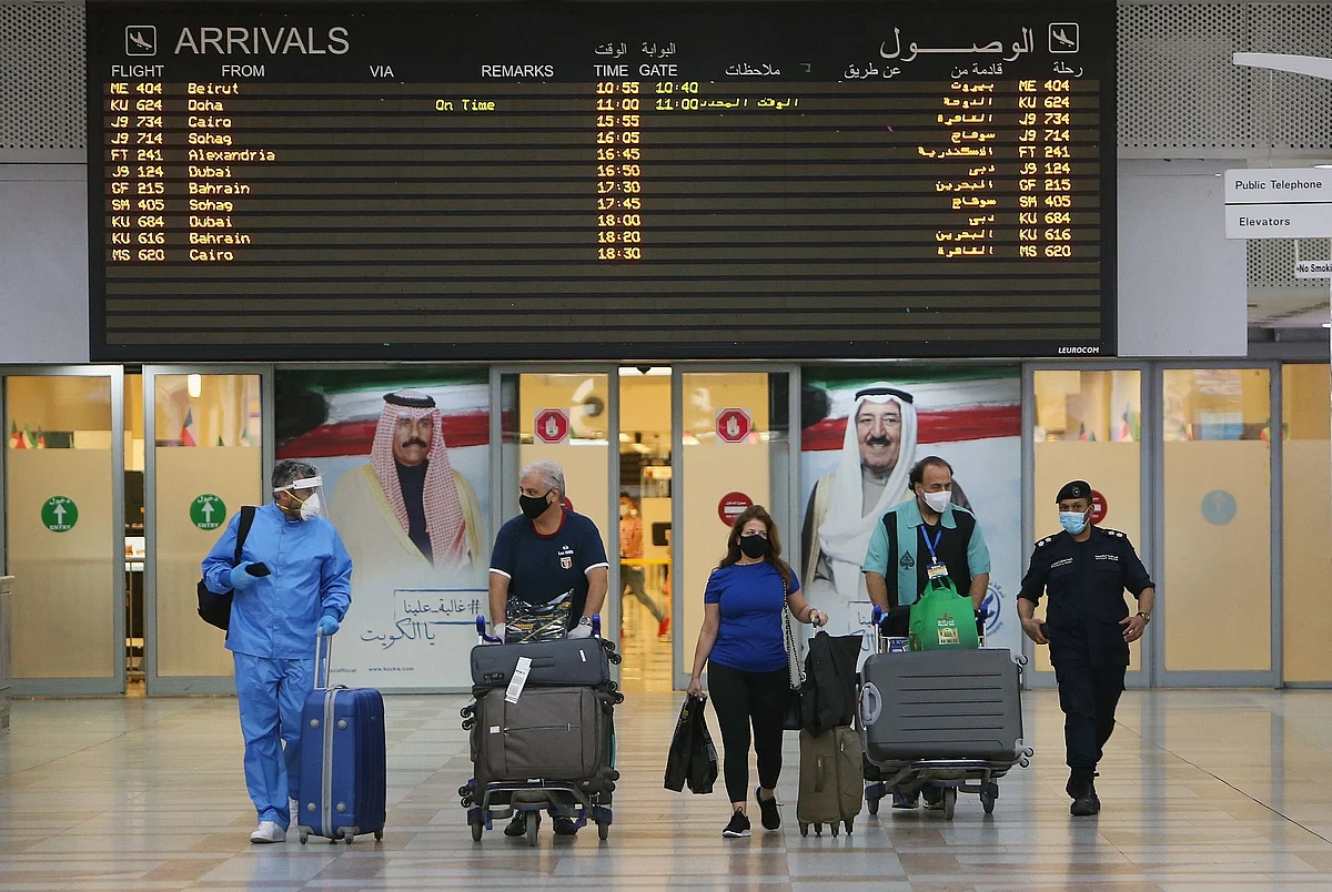 Kuwait resumes issuance of all categories of expat visas, allows family ...