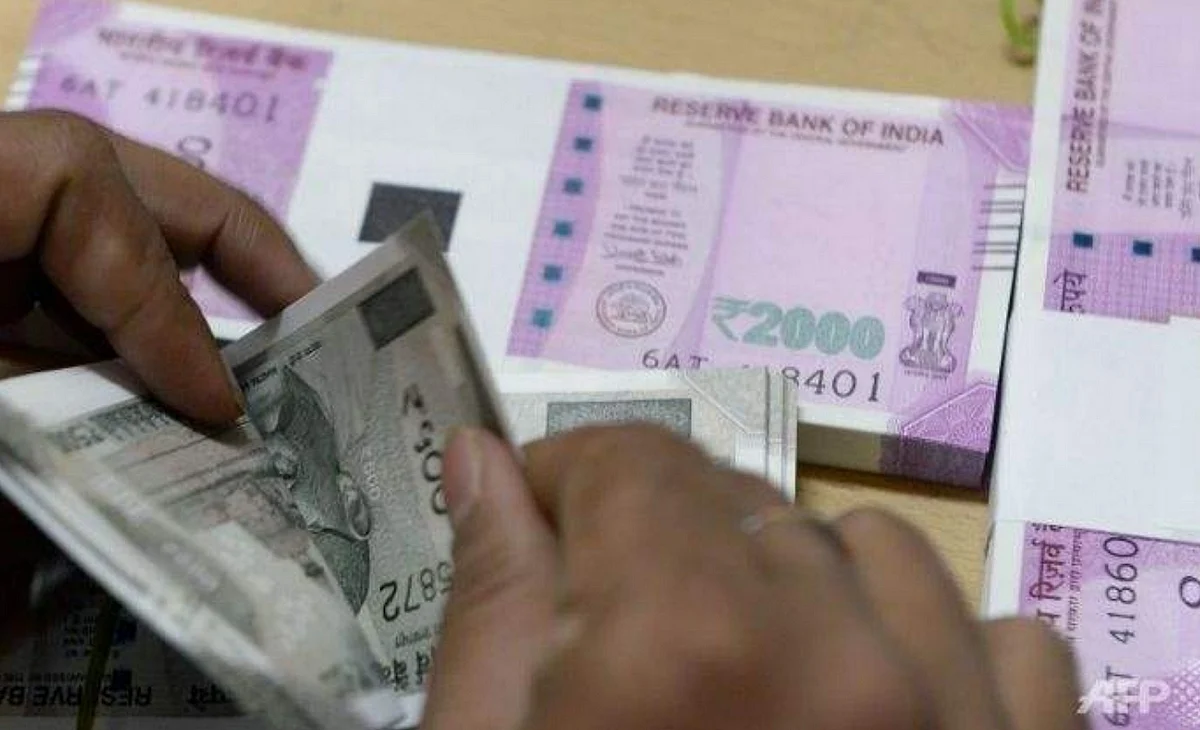 Time to remit? Rupee takes more losses against dollar | Khaleej Times