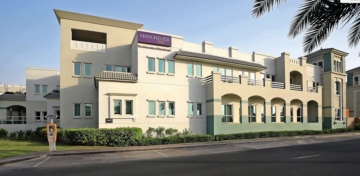 University of Manchester: Access a world-class MBA for working ...