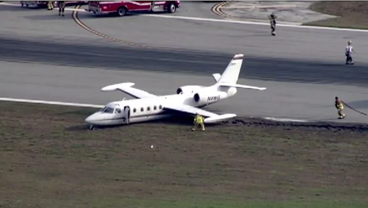 Video: Wheel falls off plane, here's what happened next | Khaleej Times