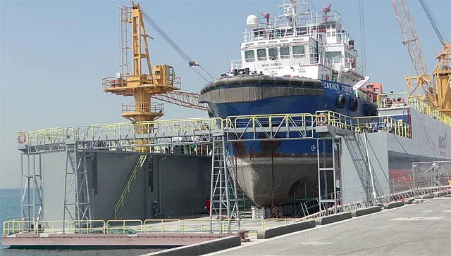 Abu Dhabi opens ship-repairing facility