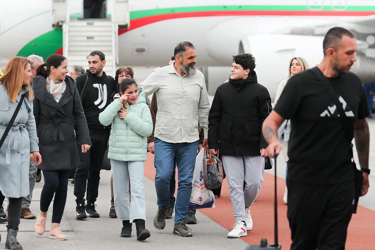 Photos: UAE hails Oman's effort in releasing ship crew detained for ...