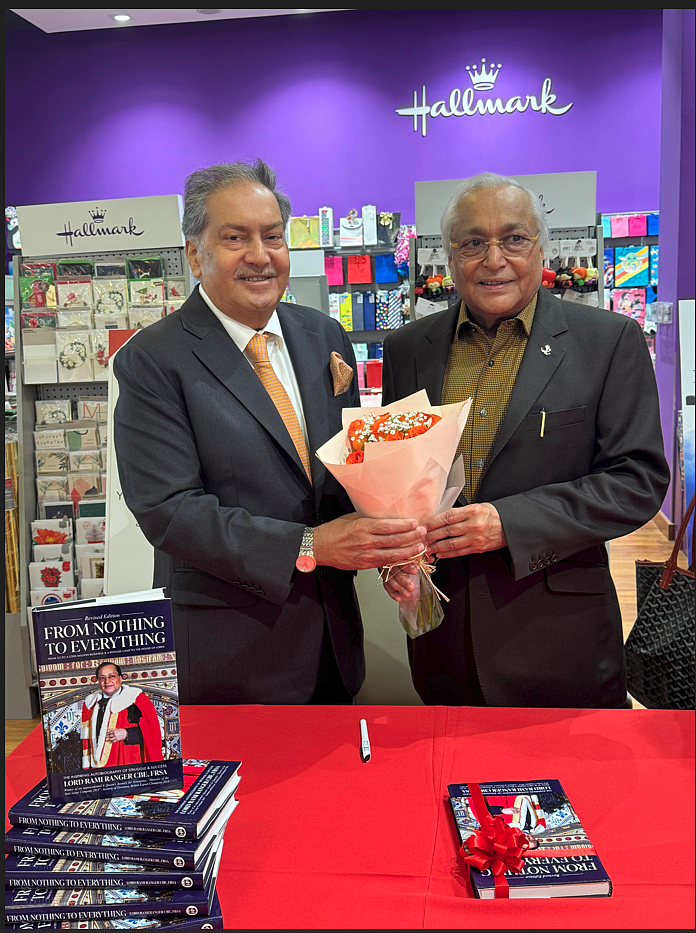 'From Nothing to Everything' book signing: Borders Bookstore celebrates ...