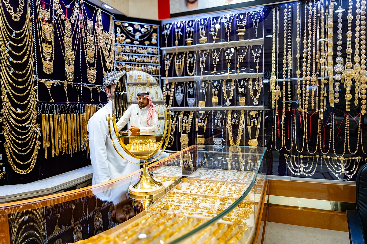 Dubai gold prices rise further; 22K now more than Dh295 per gram ...