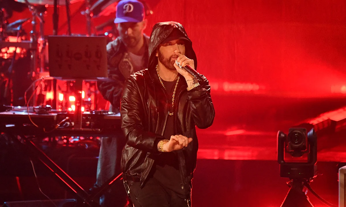 Rapper Eminem tells US presidential hopeful Ramaswamy to drop the mic ...