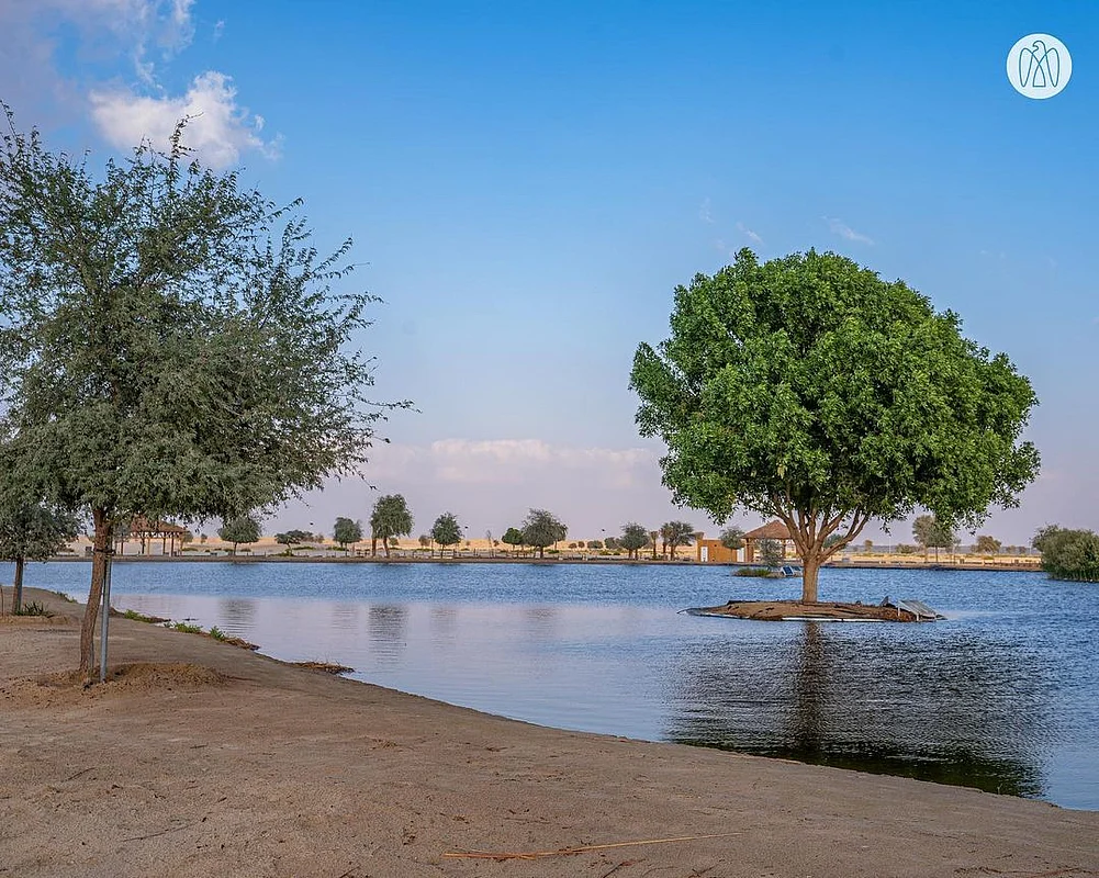 Abu Dhabi: New lakeside camping and picnicking site opens for residents ...