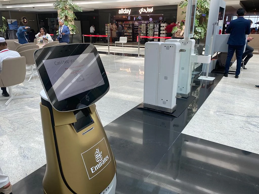 Dubai flights: Why some travellers don't use robot check-in assistants ...