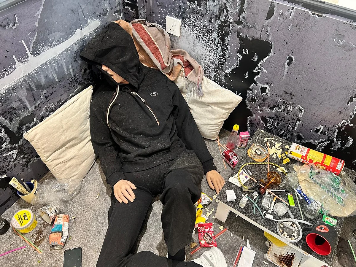Sharjah Police show ugly side of drug addiction at ultra-realistic mall ...