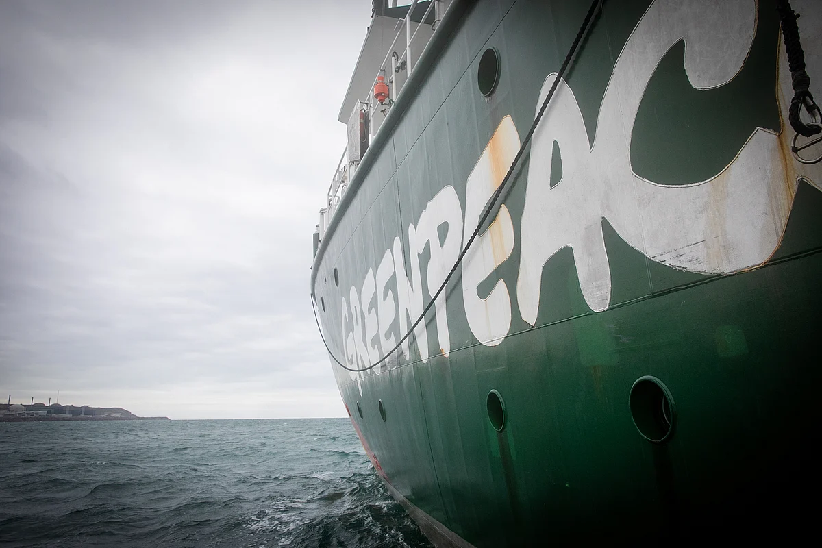 Dubai: When and where you can visit Greenpeace’s iconic ship next week ...