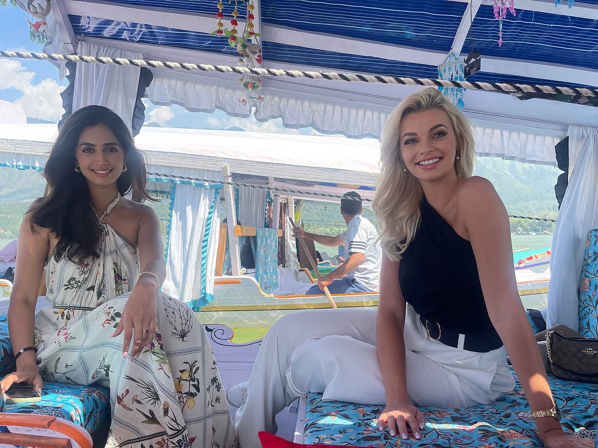 Look: Miss World Karolina Bielawska tours Kashmir, takes boat ride in ...