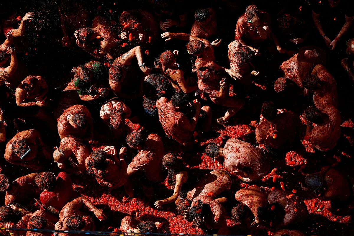 Look: Spain's giant Tomatina tomato fight returns | Khaleej Times