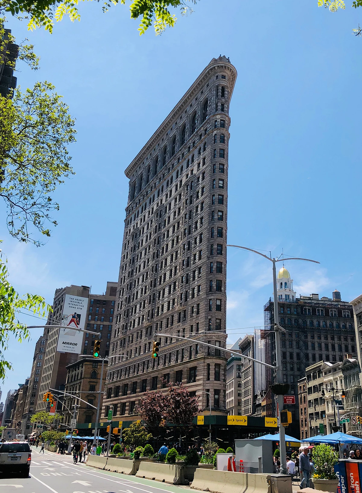 New York's famous Flatiron Building sells for $190m at auction