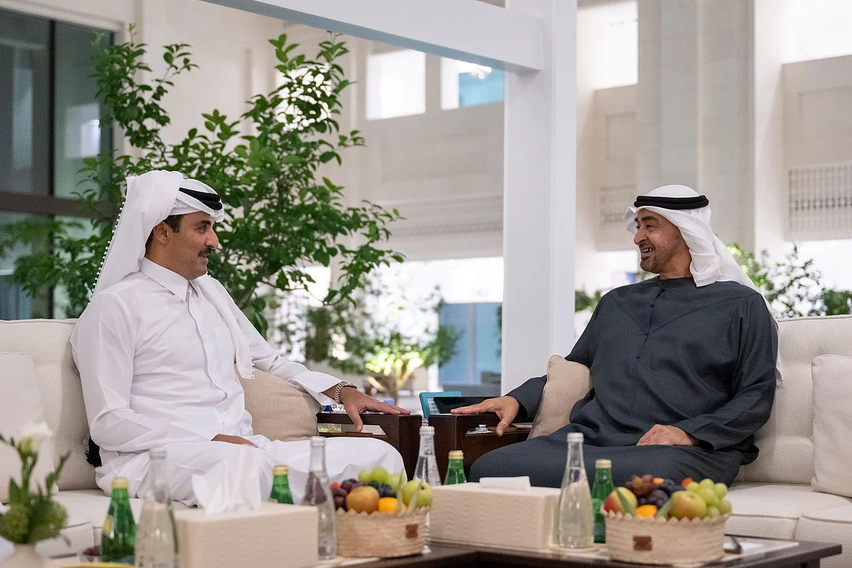 UAE President welcomes Emir of Qatar to discuss relations and regional developments | Khaleej Times