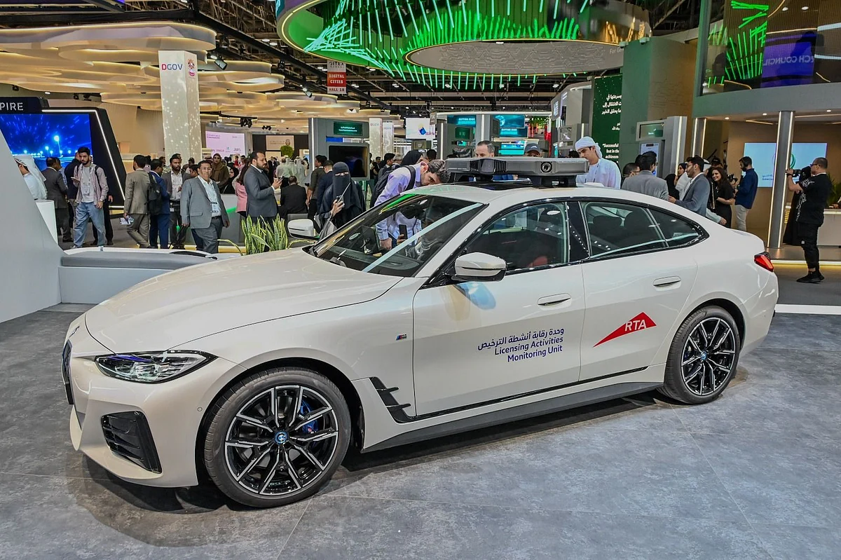 Dubai to deploy AI-powered cars to monitor delivery riders | Khaleej Times