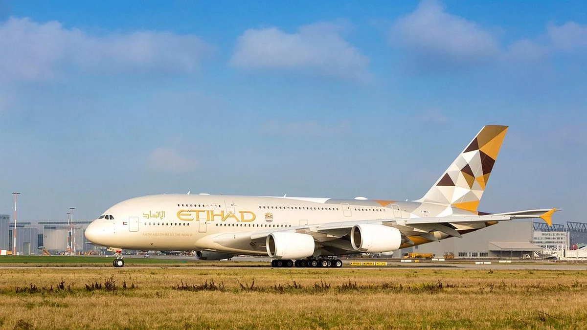 Etihad offers free chauffeur service for some passengers to, from Dubai ...