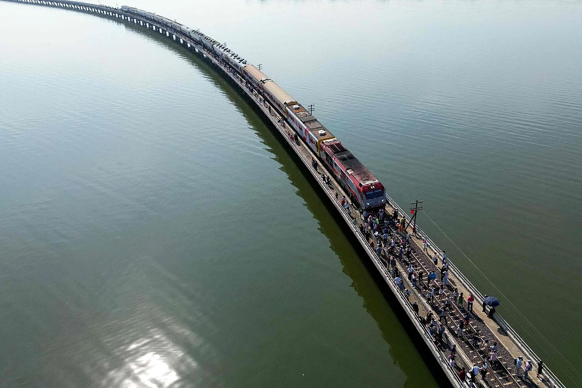 All aboard Thailand's 'floating train' | Khaleej Times