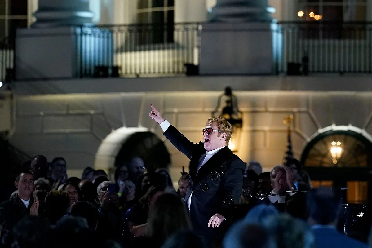 Watch: 'Rocketman' Elton John serves up stellar performance at White ...