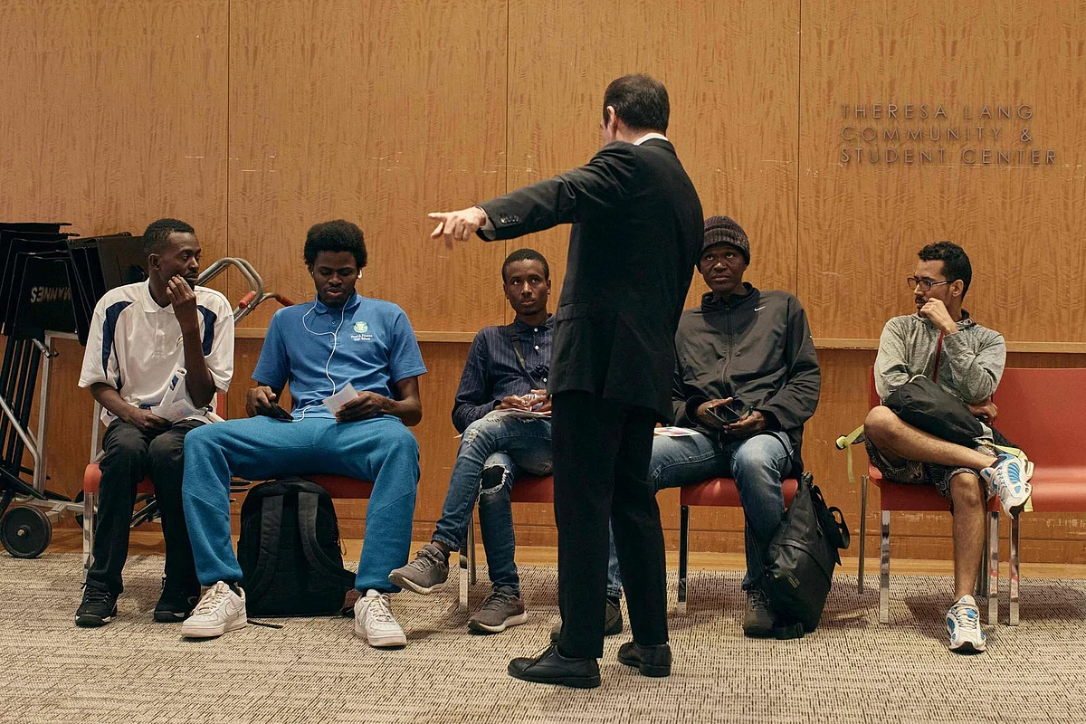 US weekly jobless claims reverse prior surge, labour market still ...