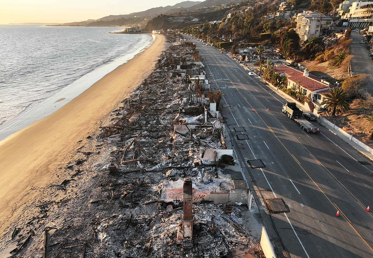 Fire-hardened house offers lessons on rebuilding Los Angeles | Khaleej ...