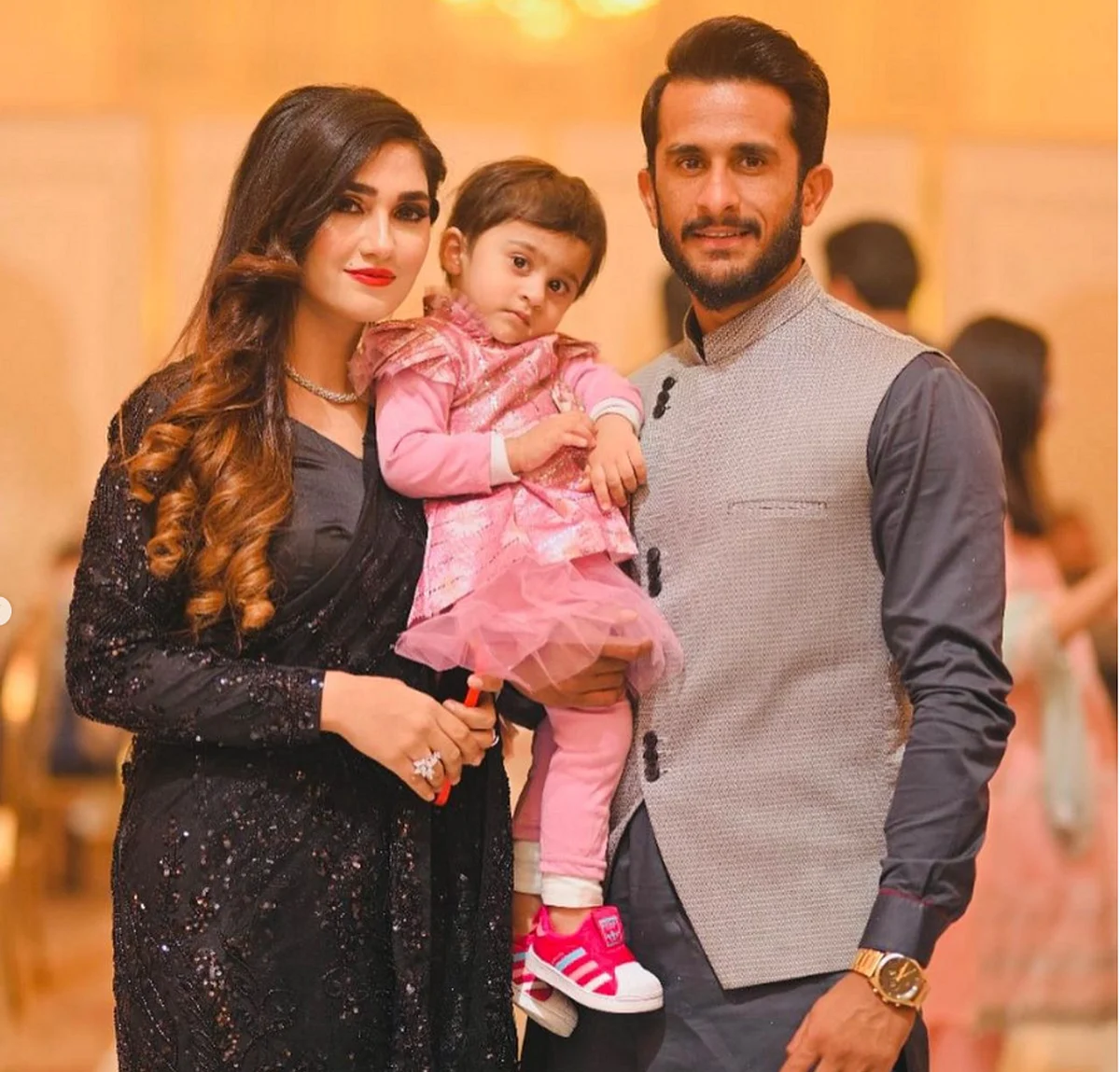 For Pakistani cricketer Hasan Ali and wife Samiya, World Cup in India ...