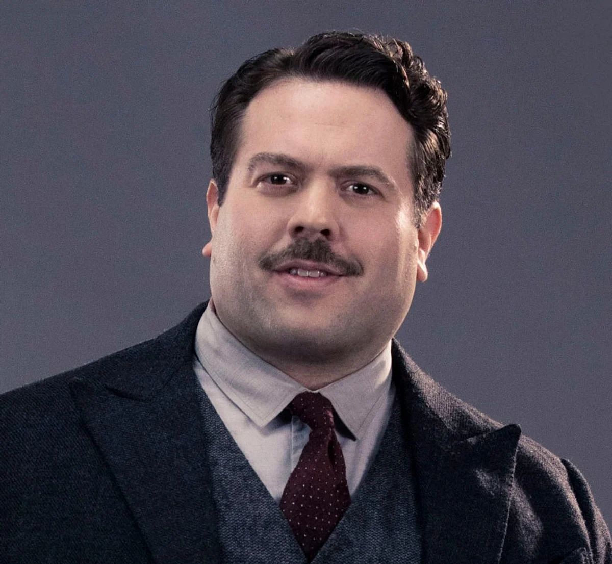 'Fantastic Beasts' actor Dan Fogler steps into 'Batman's world ...