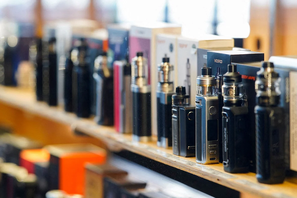 Vaping's life-threatening cost: UAE doctors warn of severe health risks ...