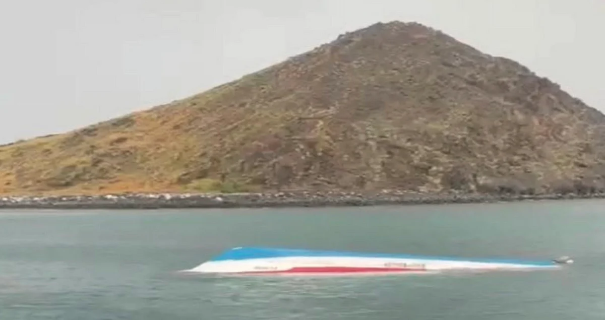 UAE Coast Guard rescues 7 Indian nationals after pleasure boats capsize ...