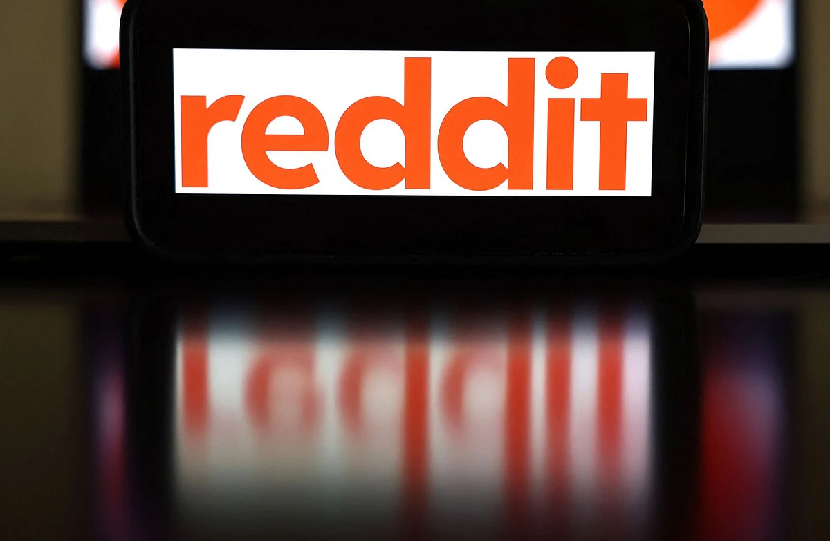 Reddit back up in UAE after second major outage in 2 days affects ...