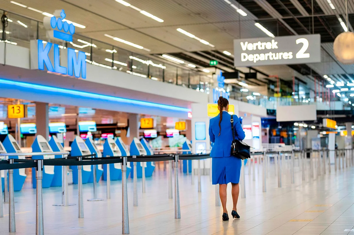 KLM to keep long haul flights as Covid-testing demands are softened ...