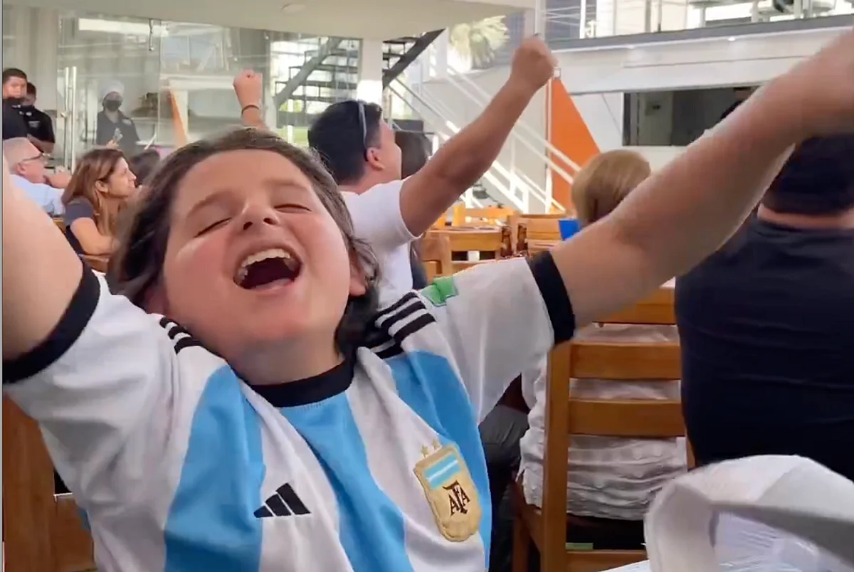 Watch: Dad helps blind Argentina kid celebrate Messi's goal using ...