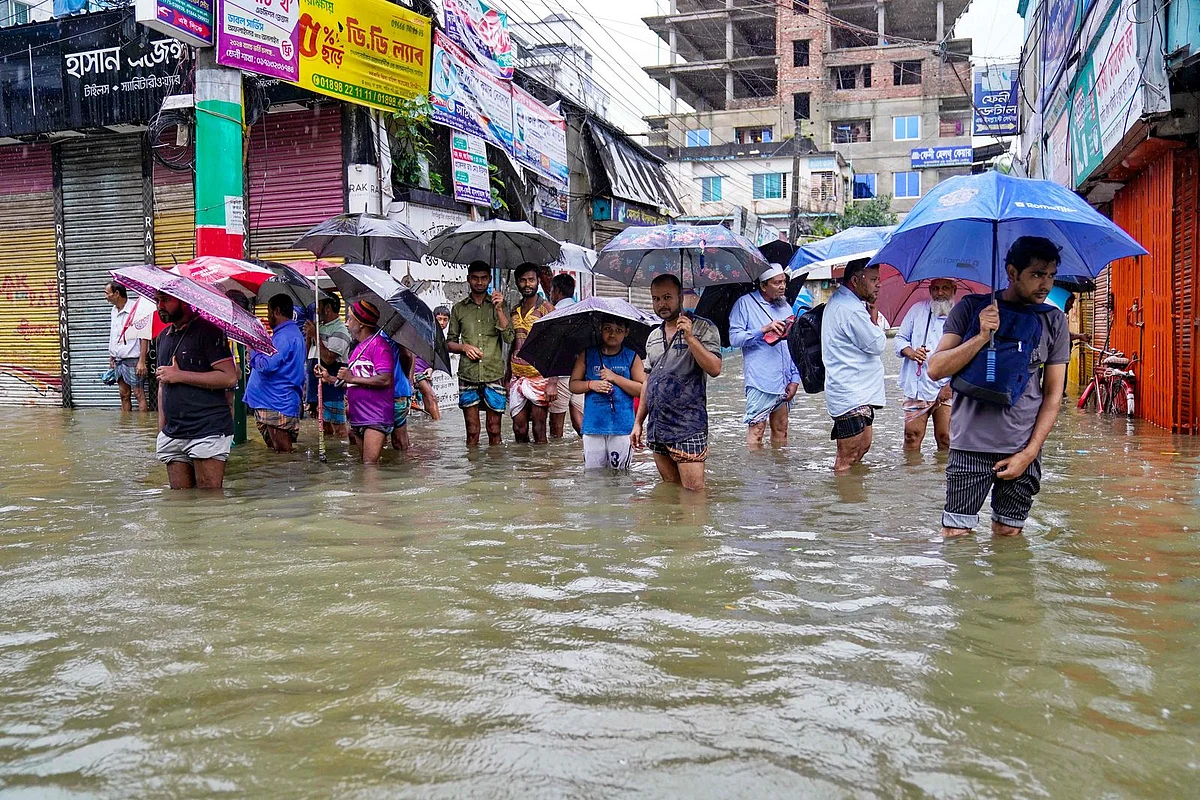 Bangladesh floods: Nearly 3 million people stranded amid nonstop rains | Khaleej Times