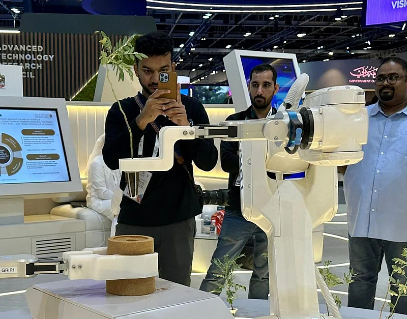Watch: This Dubai robot plants perfectly potted tree saplings in seconds
