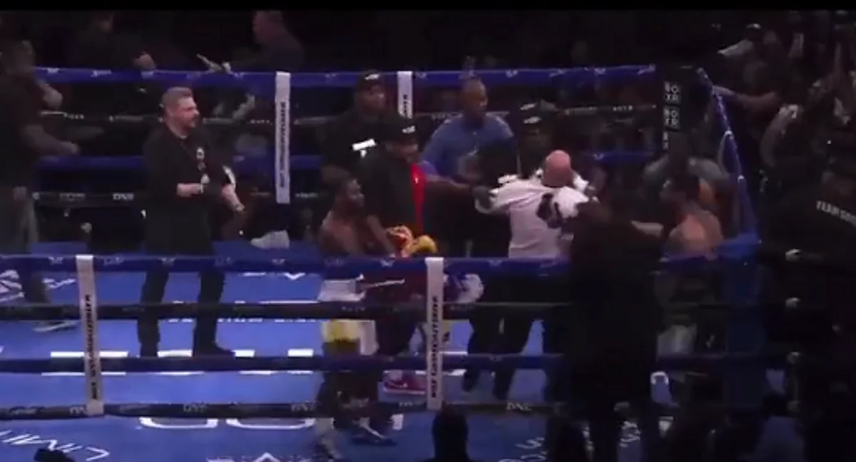 Watch: Mass brawl erupts at exhibition fight between boxing great Floyd ...